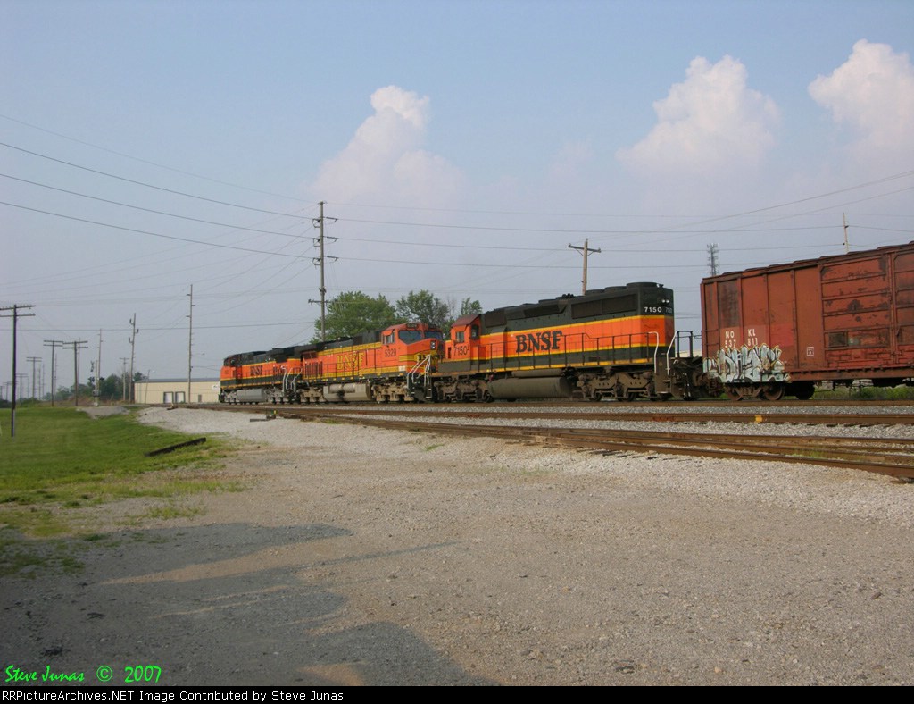 BNSF 1082,5329,7150 Q578